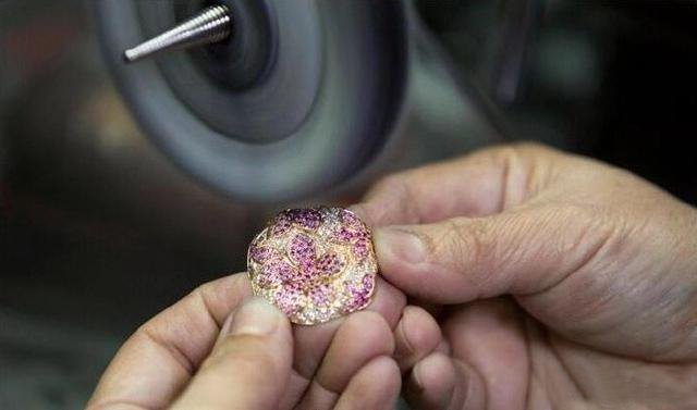 12 steps in customizing gold or silver jewellery